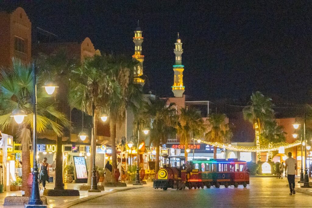 All you need to know about Hurghada marina: what to do & info